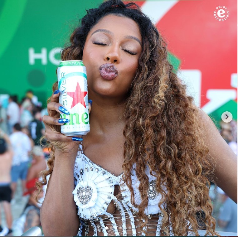 Heineken use @victoriamonet #alcoholad #womenshealth – Canceraware